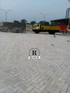 Pemasangan Paving Block Model Bata - Jual Paving Block Berkualitas ...