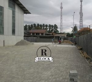 Pemasangan Paving Block Model Bata - Jual Paving Block Berkualitas ...